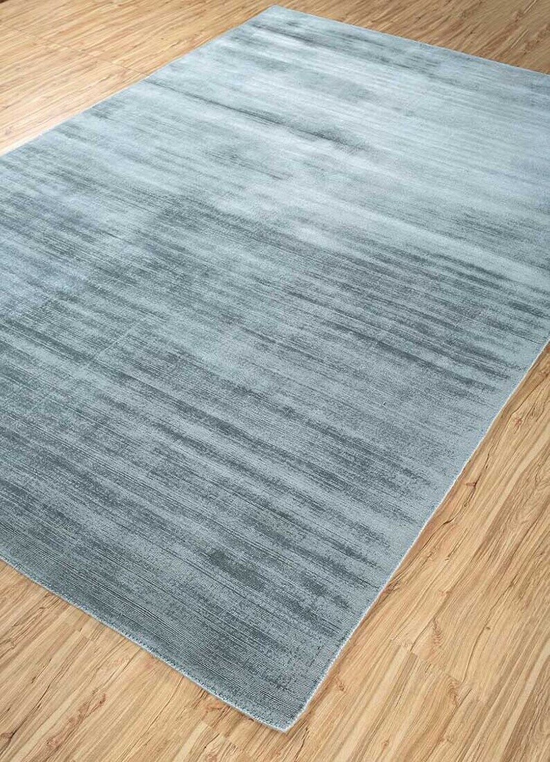 Hand-woven Hand-loom Carpets Loop & Cut Ultra Chick Carpets Luxury 100% ...