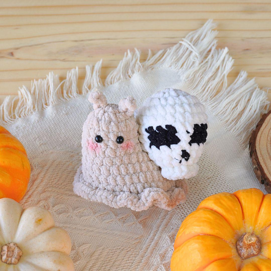 Spooky Snail Surprise Crochet Pattern, Halloween Snail and Cauldron ...
