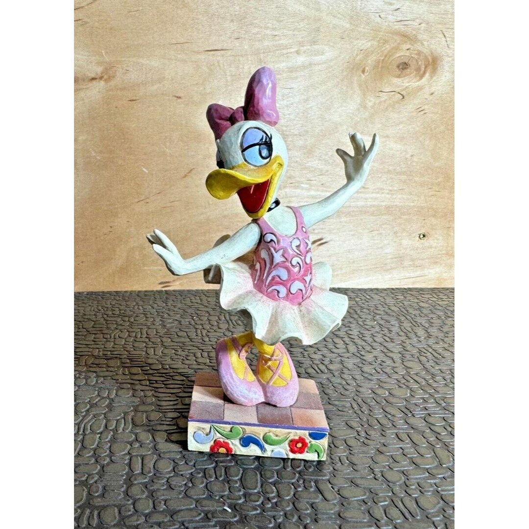 Walt Disney Showcase Traditions Jim Shore. daisy Duck as the Sugar Plum ...