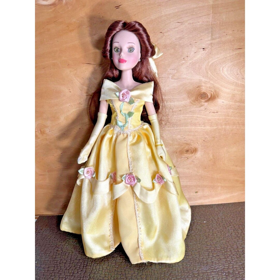 Vintage "belle" Porcelain Keepsake Doll Brass Key Classic Collection 15 ...