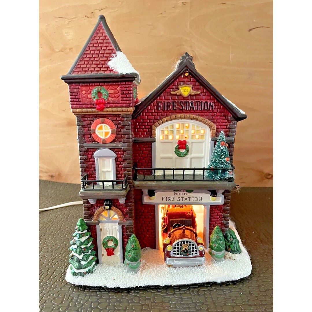 2007 St Nicholas Square Village Collection "fire Station" - Etsy