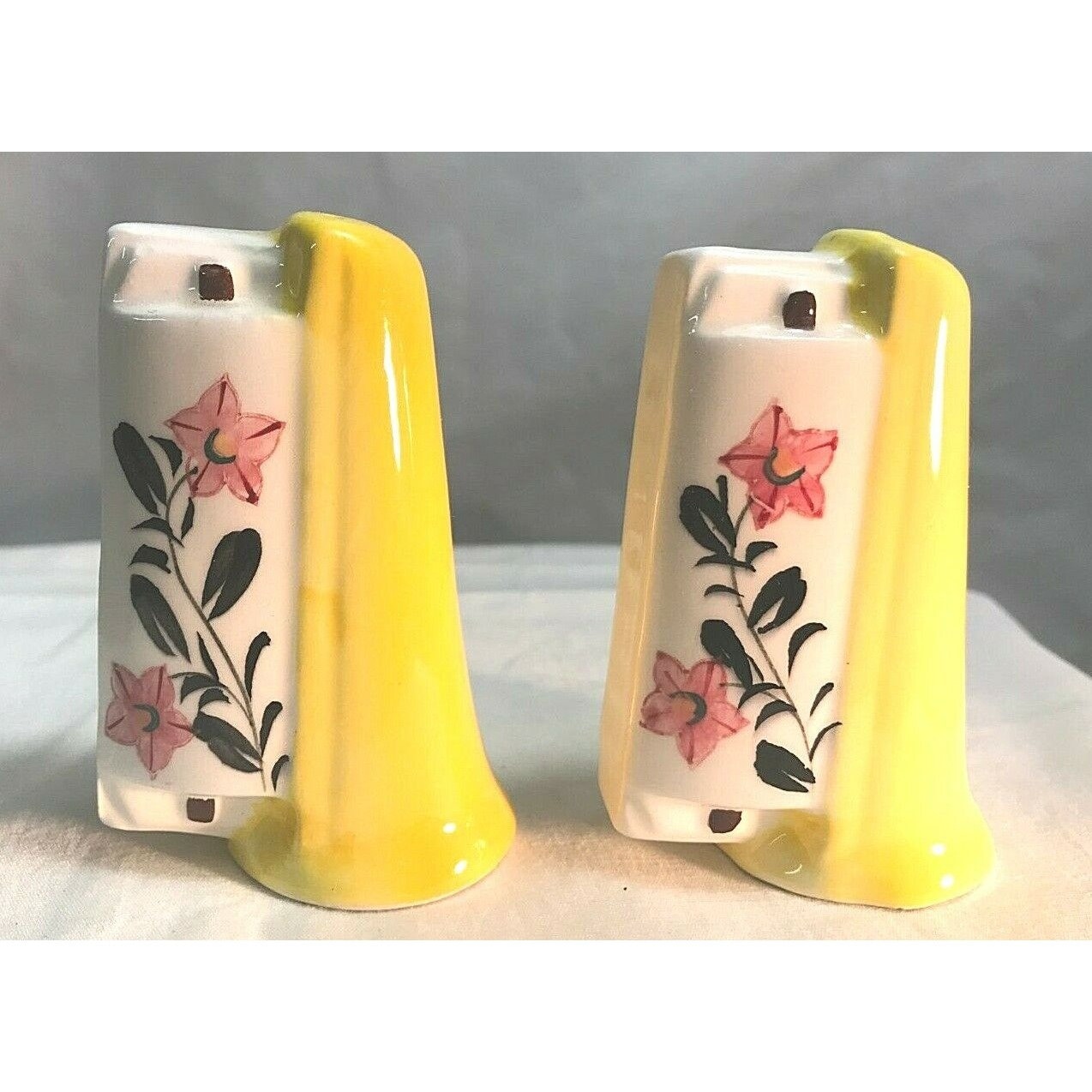 Vintage Ceramic Yellow and Floral Tower Salt and Pepper Shakers - Etsy