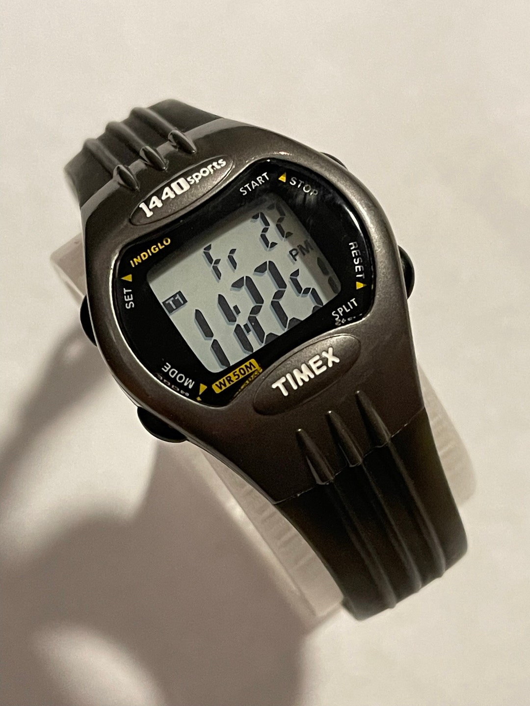 Like New Timex 1440 Sports Unisex Watch Wr50m Indiglo Multi Function ...
