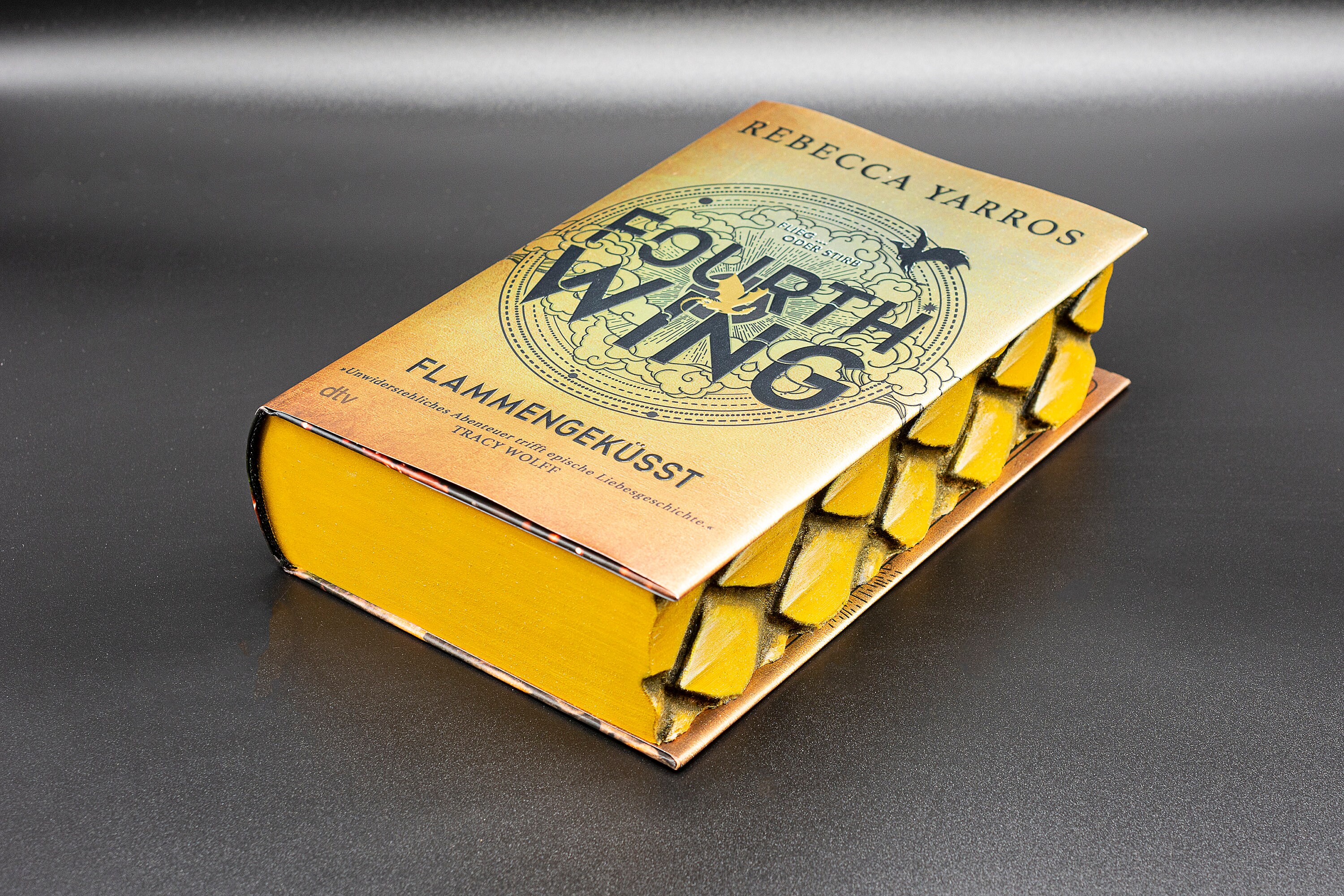 FOURTH WING 2.0 Flame Kissed 3D Edges With Painting Andarna, Fore-edge ...