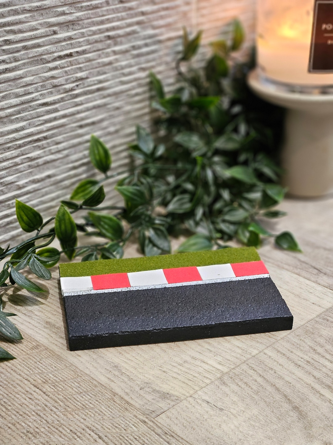 Racetrack Display for 1/64 Diecast Cars Kerb Grass Model Car Gift for ...