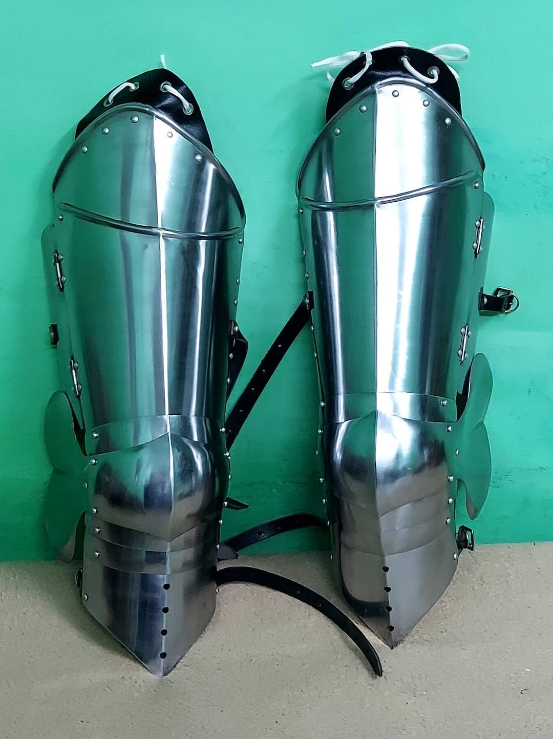 Medieval Leg Protection | Functional Armor | Leg Armor | Cosplay Leg ...