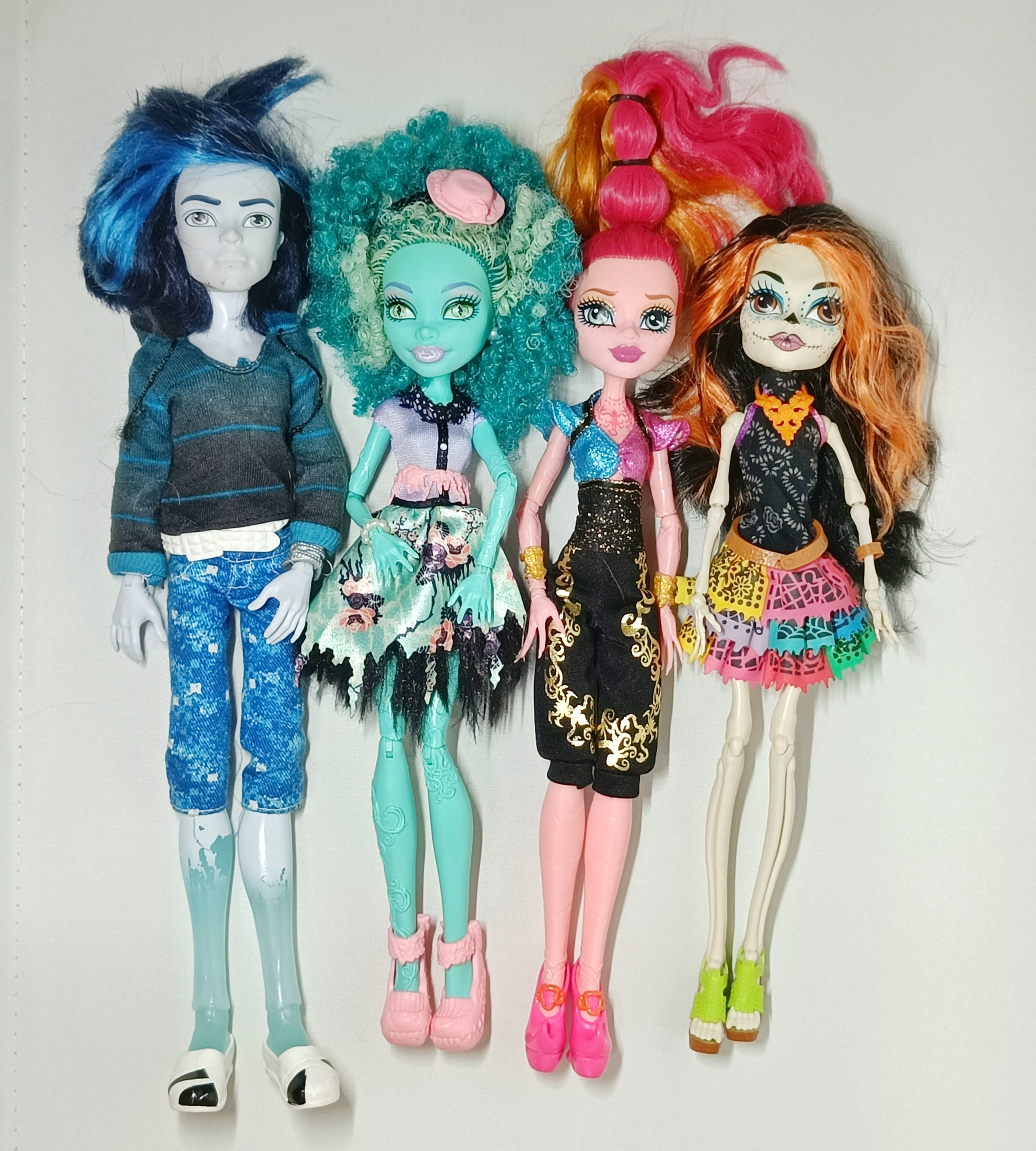 discount sale with free shipping 100 Underwear for dolls style Snow White, Barbie, bratz ...