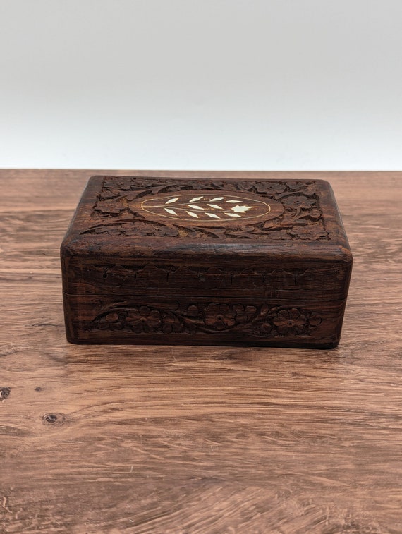 Mid 20th Century Carved Wood Flower Inlay Trinket Jew… - Gem
