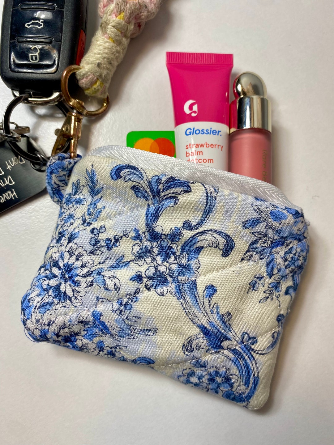 Antique Blue Floral Handmade Keychain Wallet / Airpods Case / Makeup ...