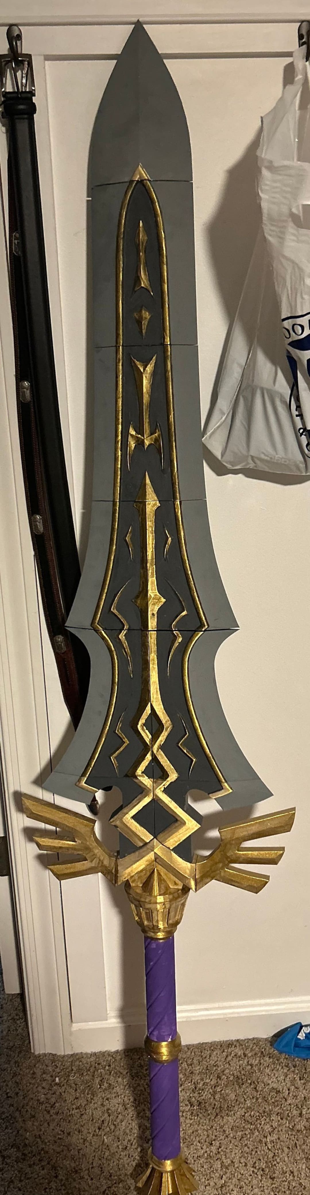 Legends of Zelda Royal Claymore. - Etsy