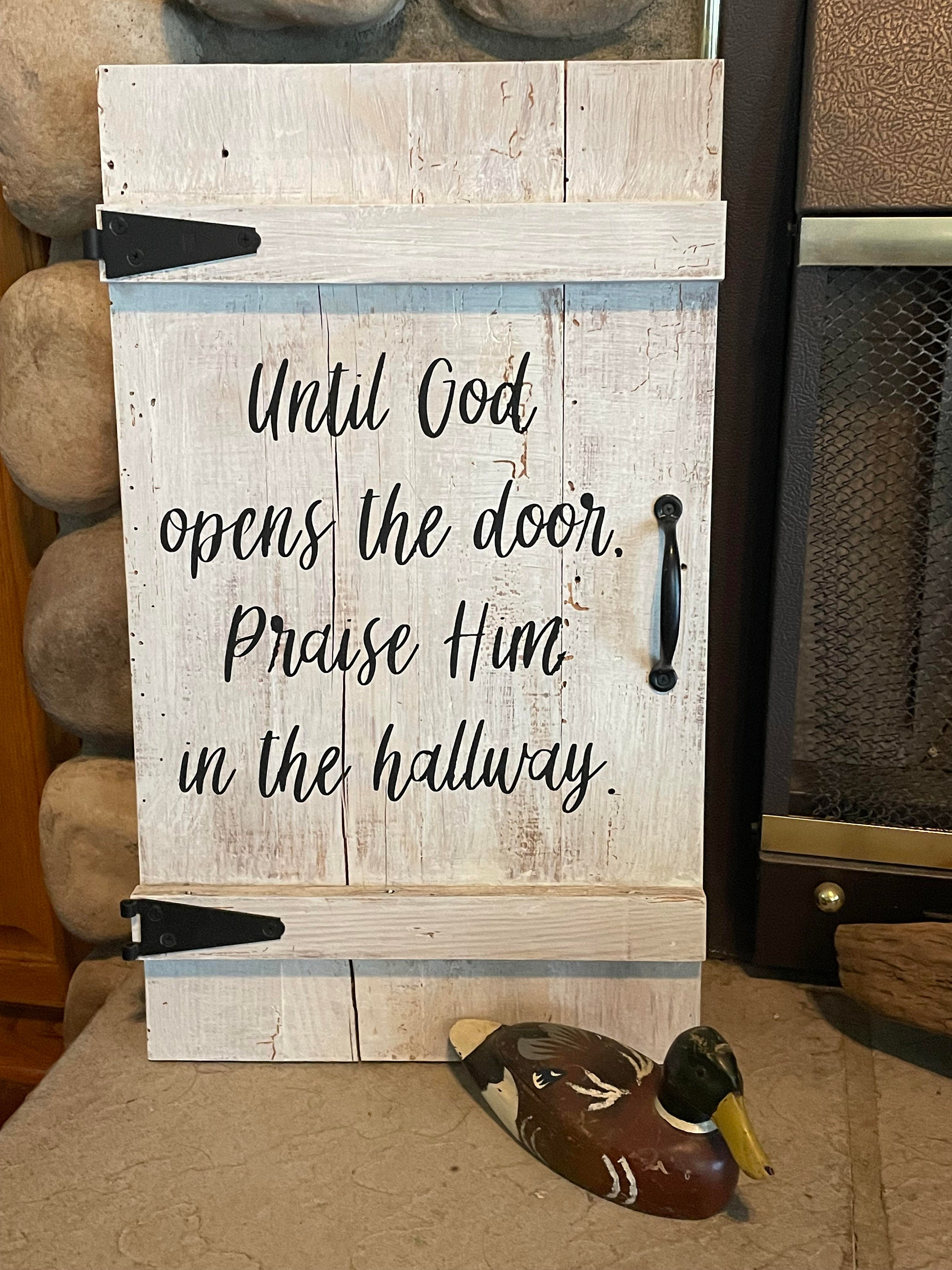 Wooden Sign Made of Reclaimed Wood With Hand-painted Inspirational ...