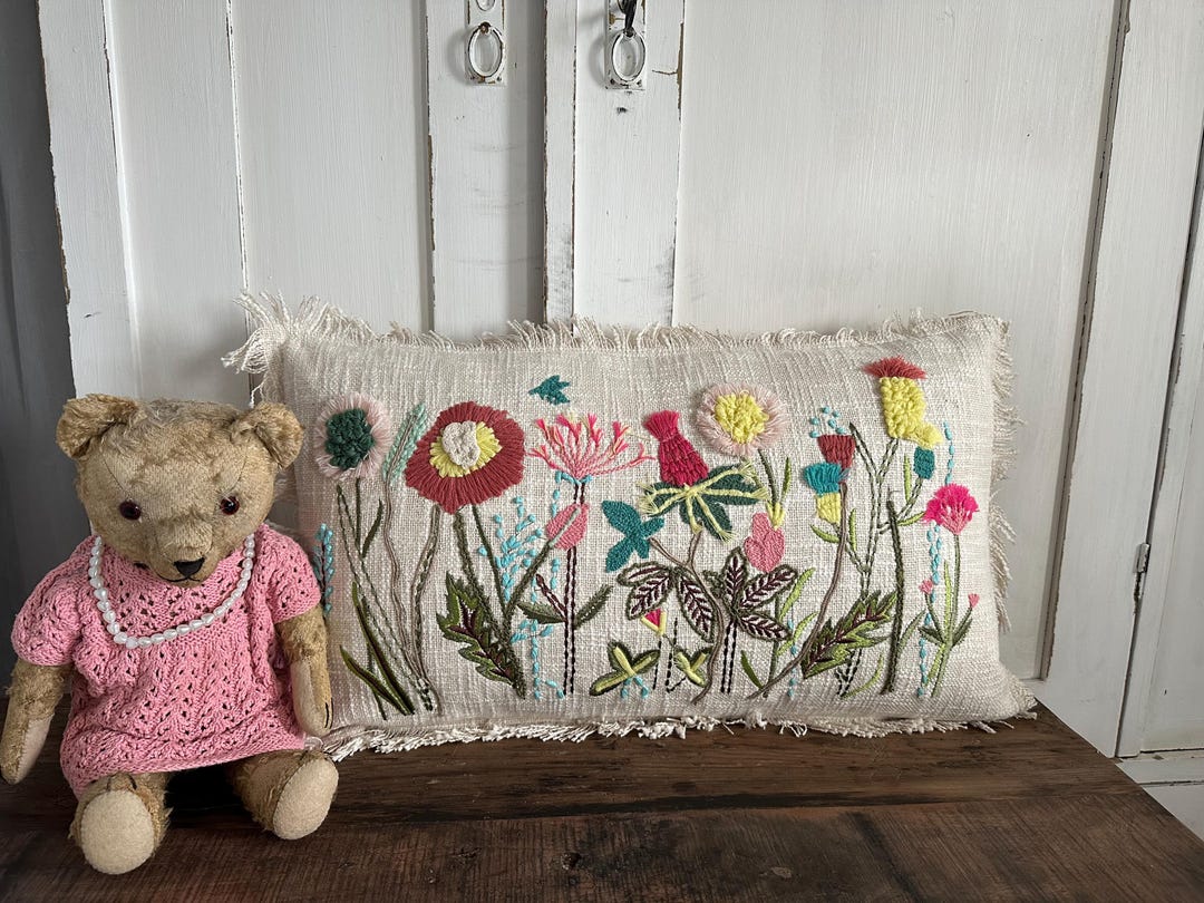 Complete Cushion With Filling, Home Textiles, Cuddly Cushion ...