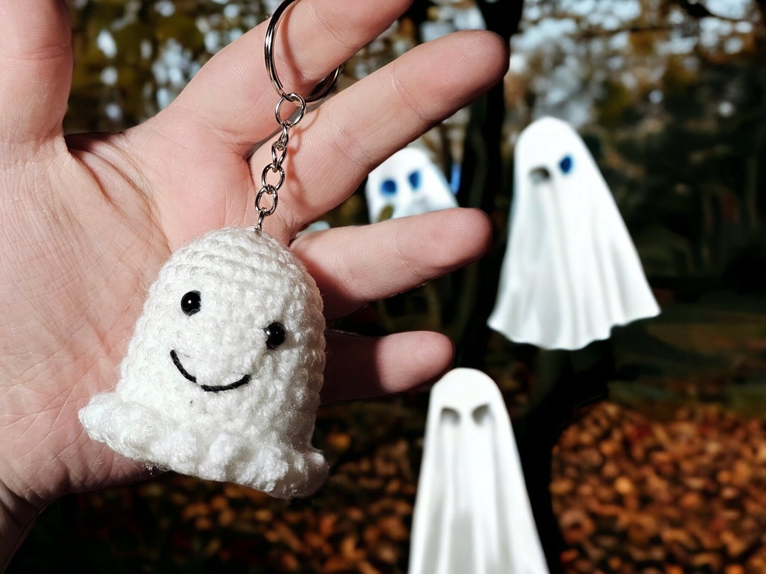 Halloween Ghost Keychain Crochet Handmade Keychain Gift for Fall/autumn ...