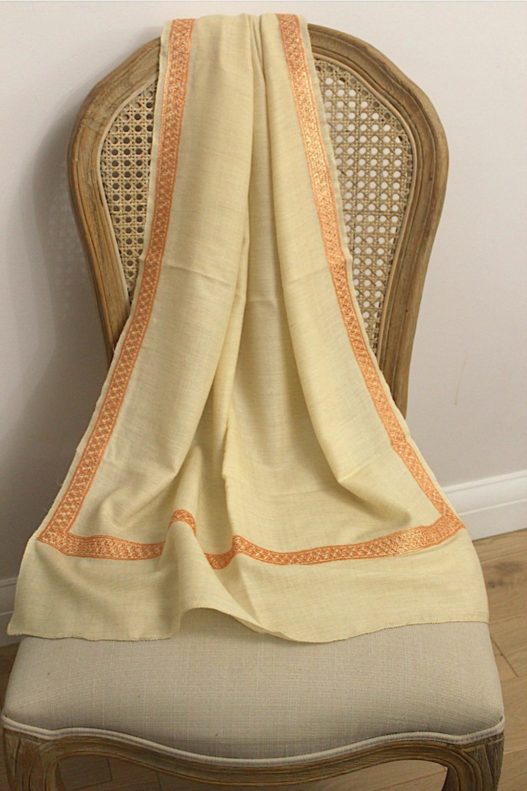 Hand Embroidery Thick Border Gold Tilla Work on 100% Pure Kashmiri ...