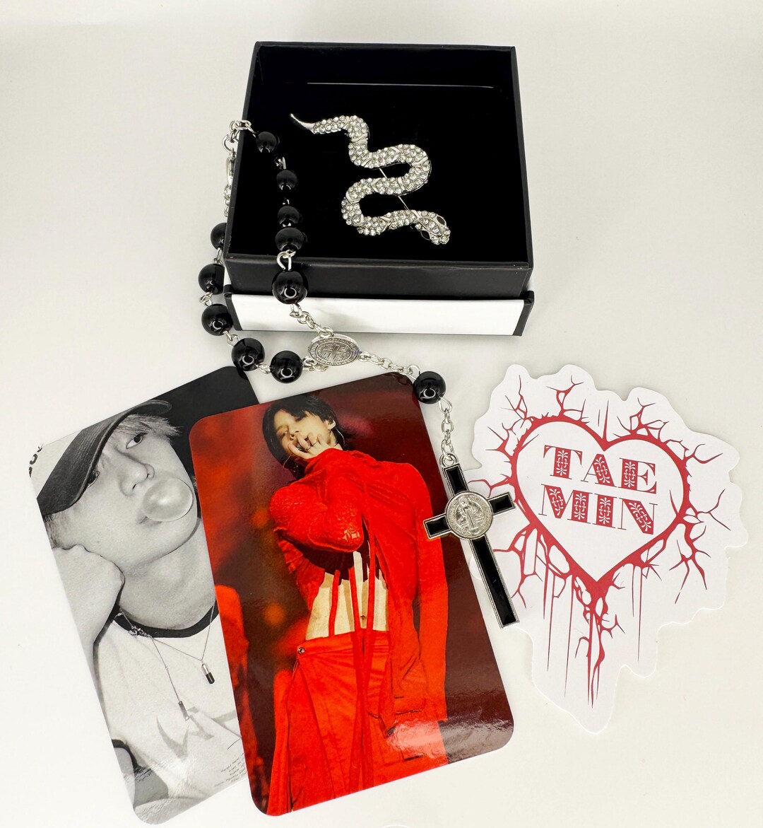 Taemin Taemate Gift Set Fan Pack - Snake Brooch Rosary Fan-made ...