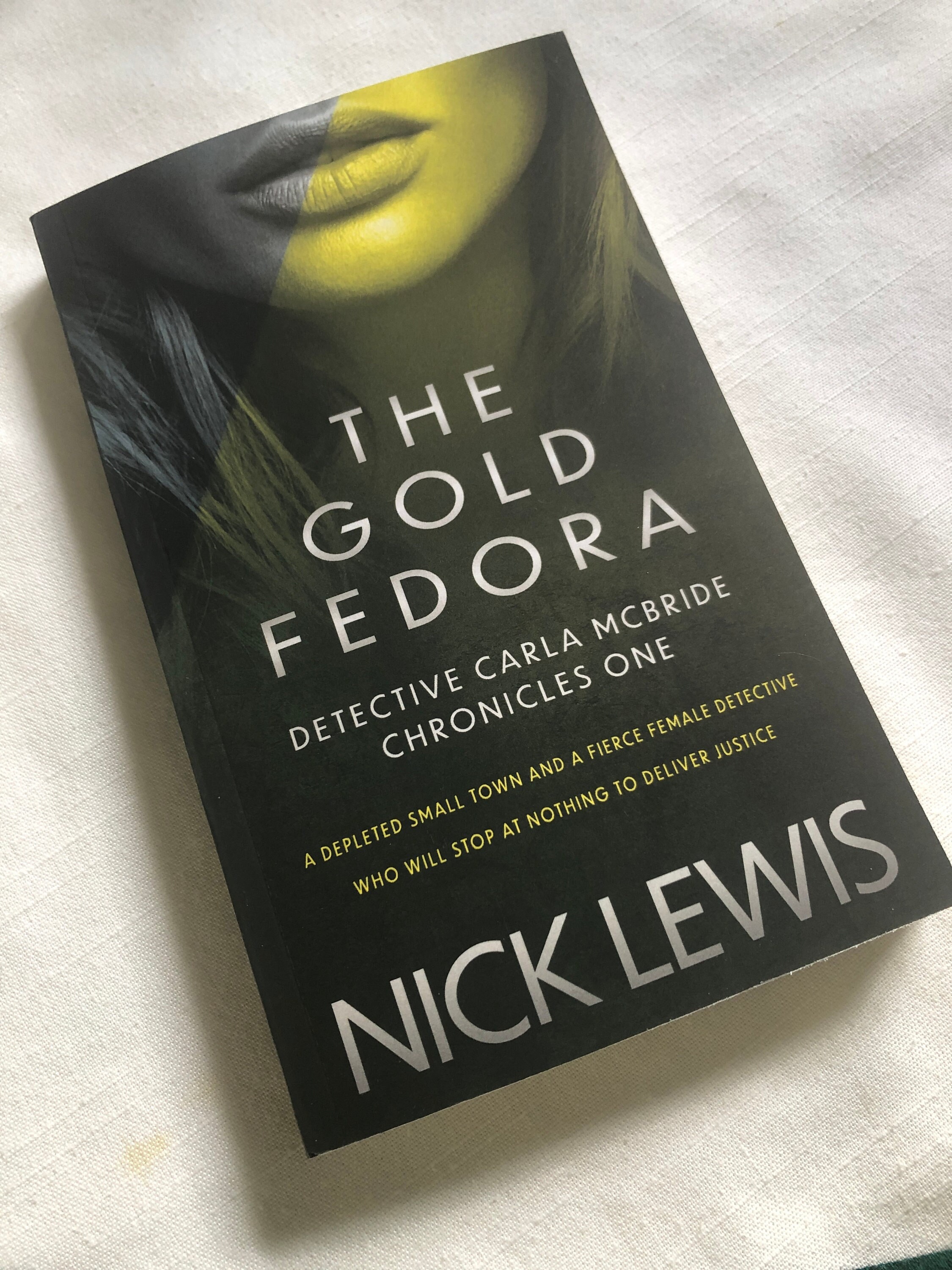 The Gold Fedora - the Detective Carla Mcbride Chronicles - Book One, Thrilling Murder Mystery ...