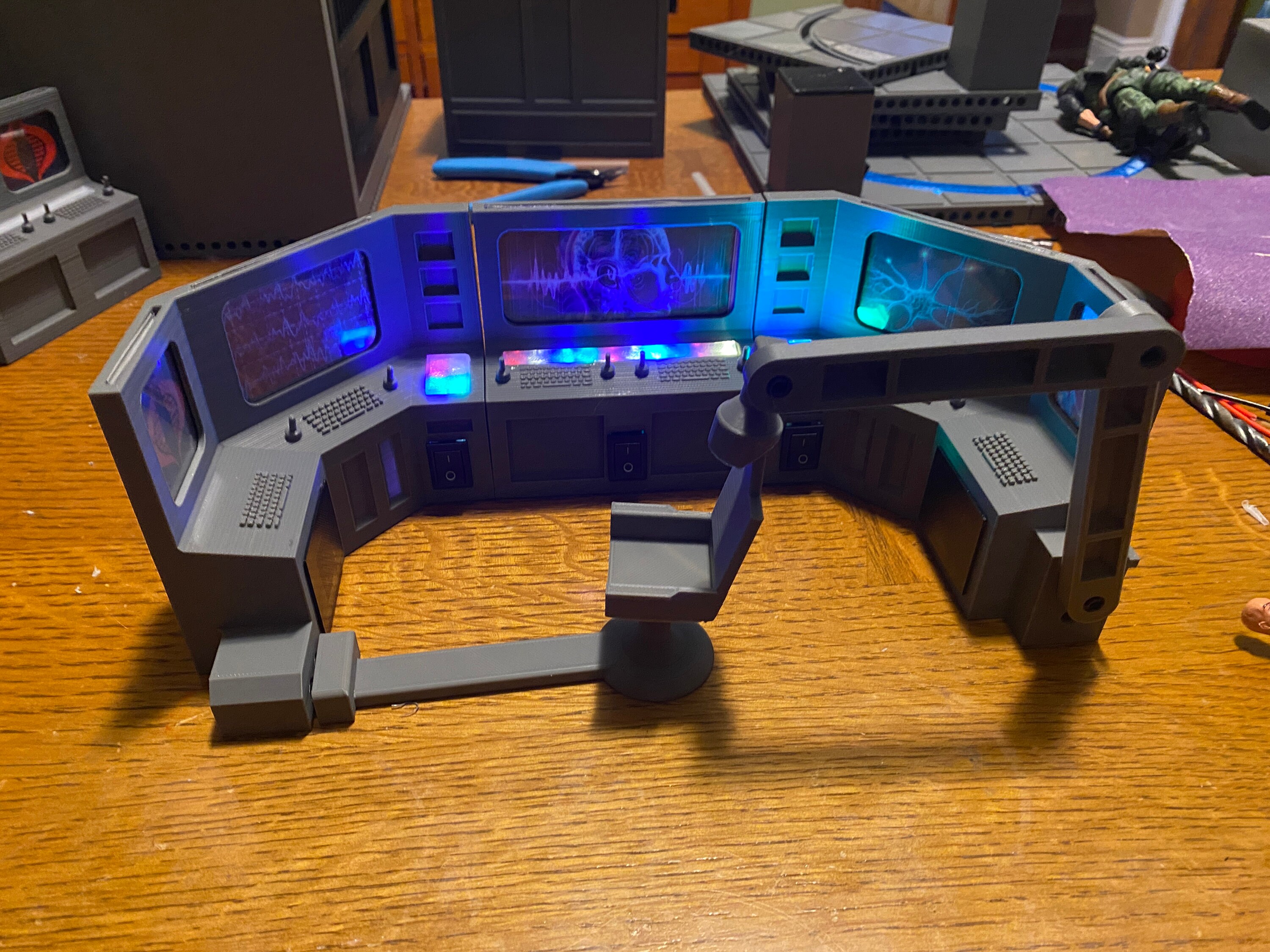 1:18 Scale Brainwave Scanner. STL Files - Etsy