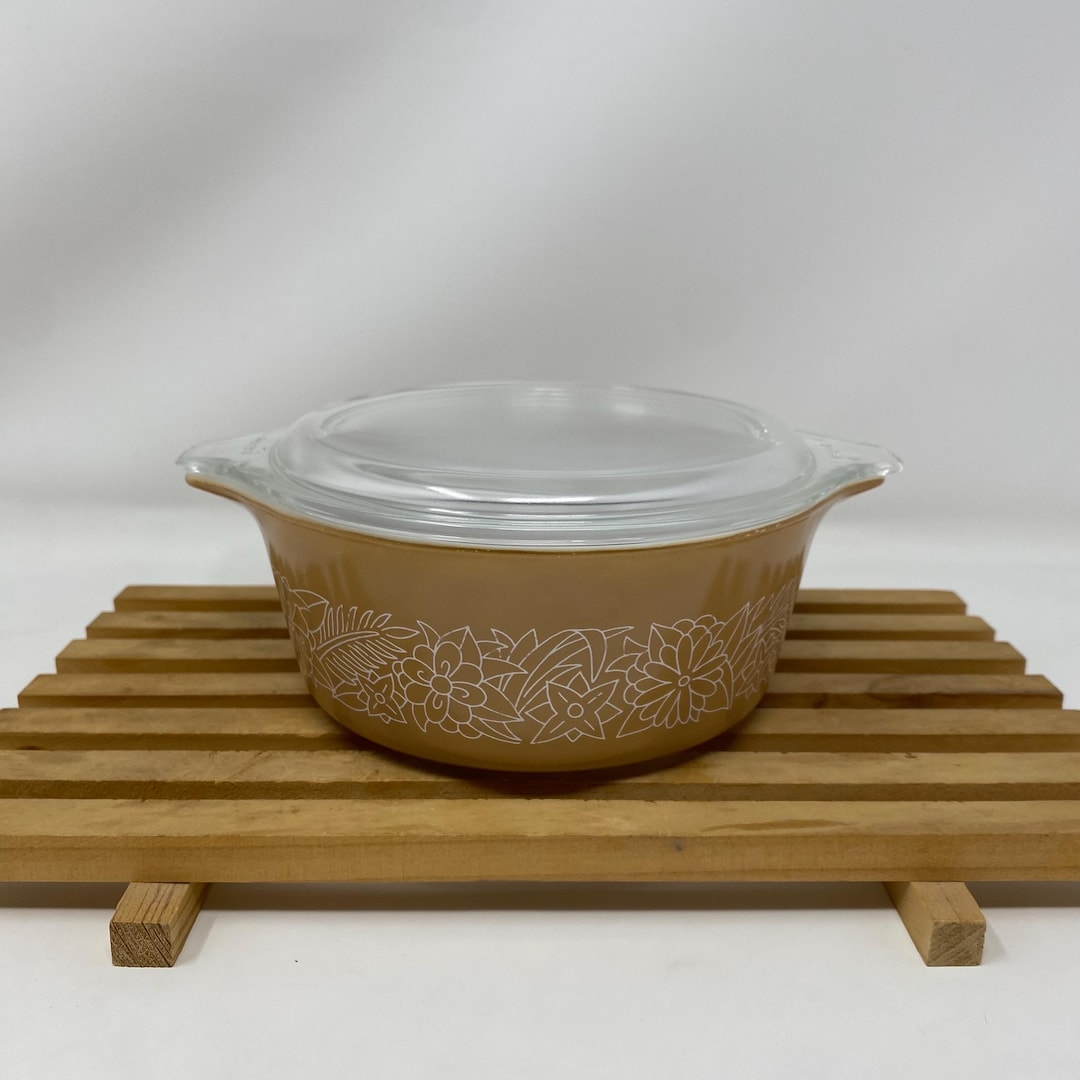 Vintage Pyrex Woodland Round Casserole #472 With Lid. 750 Ml Capacity ...