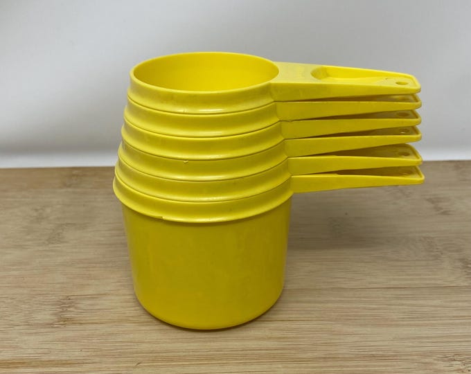 Vintage Tupperware Measuring Cups, Set of 6 Vintage 1970’s Sunny Yellow ...