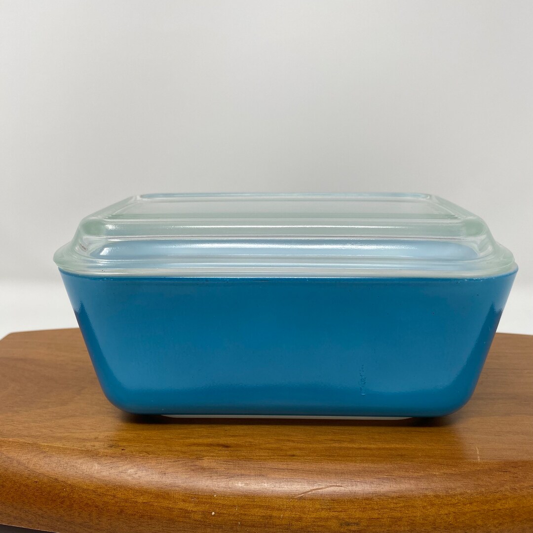 PYREX Primary Blue Medium Fridge With Lid. Circa 1940s-1950s. 502b Dish ...