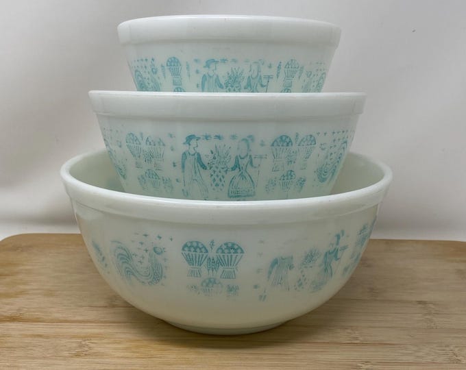 Pyrex 3-piece Mixing Bowl Set, Turquoise Butterprint. #401, #402, #403 ...