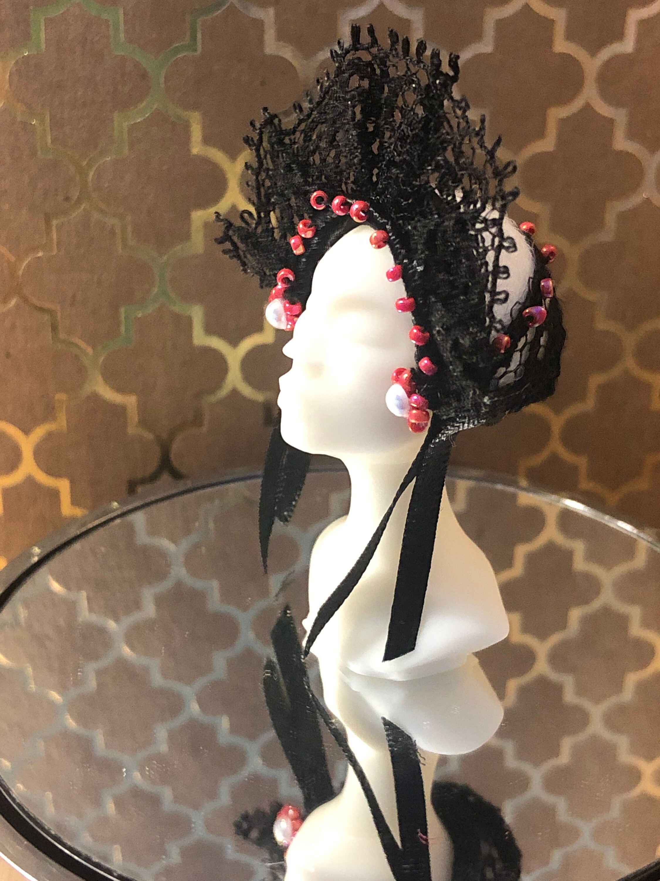 1:12 Scale Miniature Hat Mim Milliner in Miniature Lace Dollhouse ...