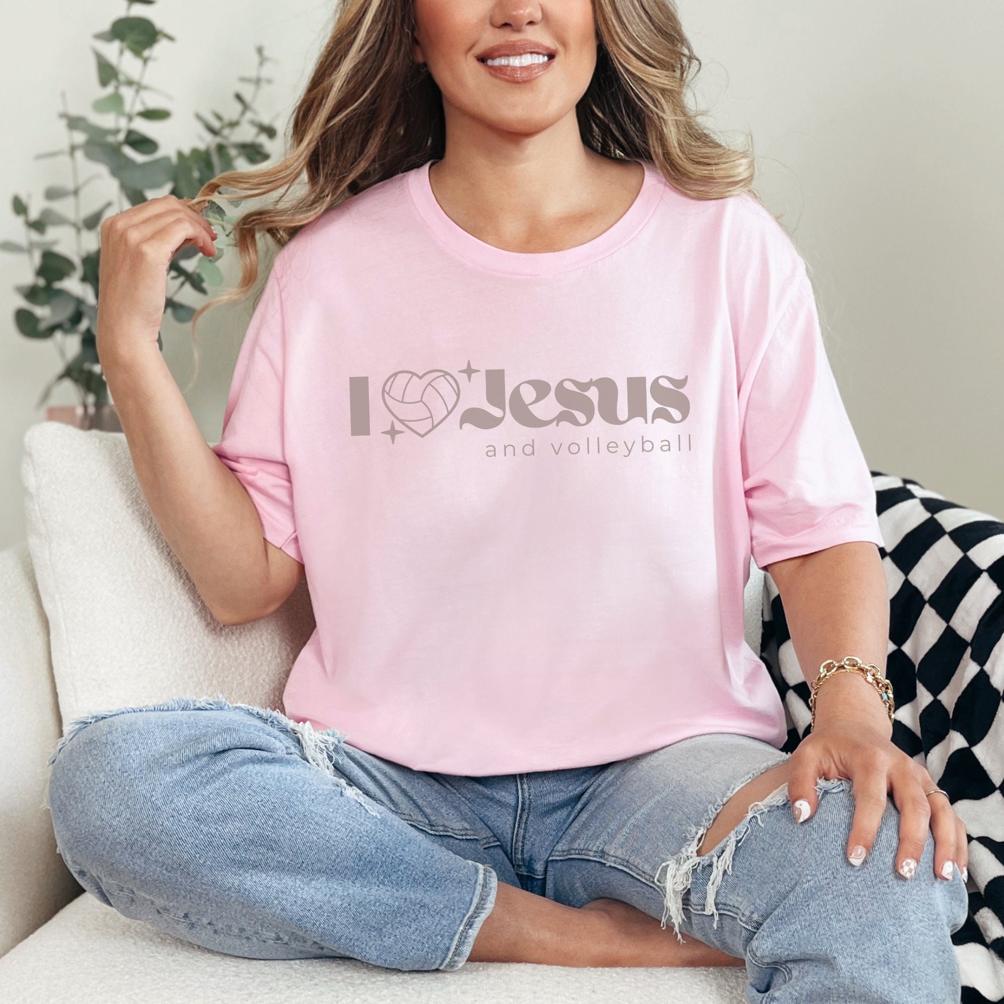 I Love Jesus and Volleyball Shirt Christian Clothing Catholic T-shirt ...