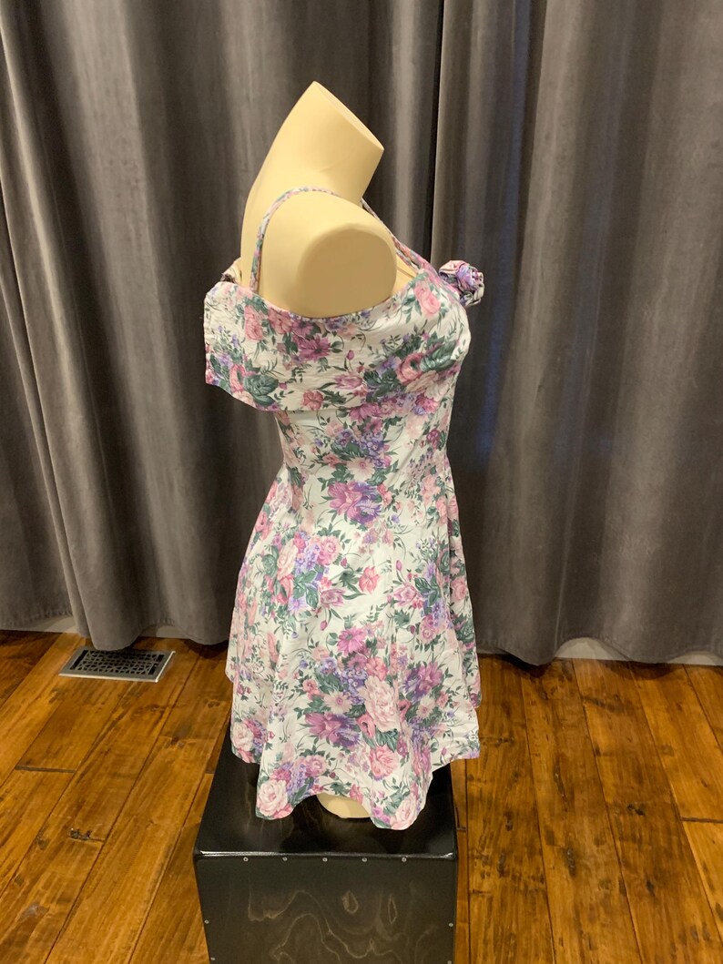 Romantic Fit and Flare Early 1990s 90s Cotton Summer Dress Mini Floral ...