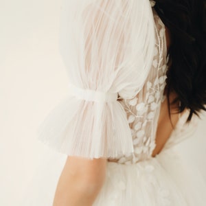 Jade Dress, Short Wedding Dress With Sleeves - Etsy UK