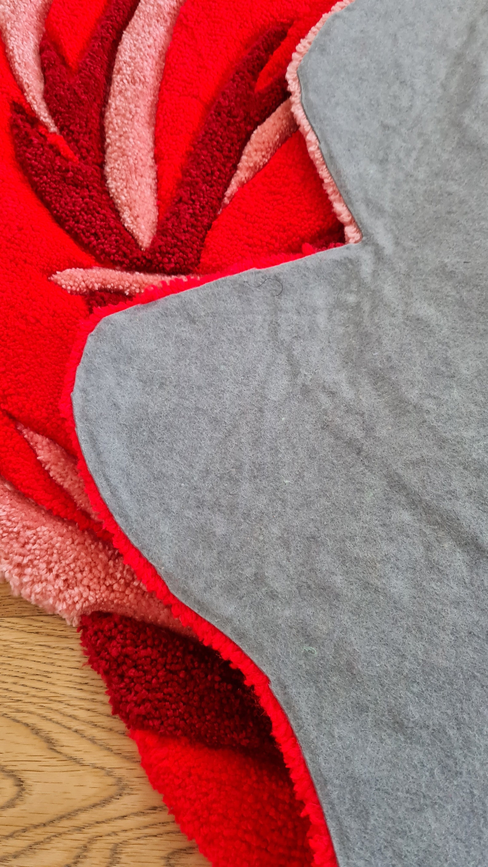 Tufted Rose Rug | Handmade | Red and Pink | Statement Area Rug - Etsy