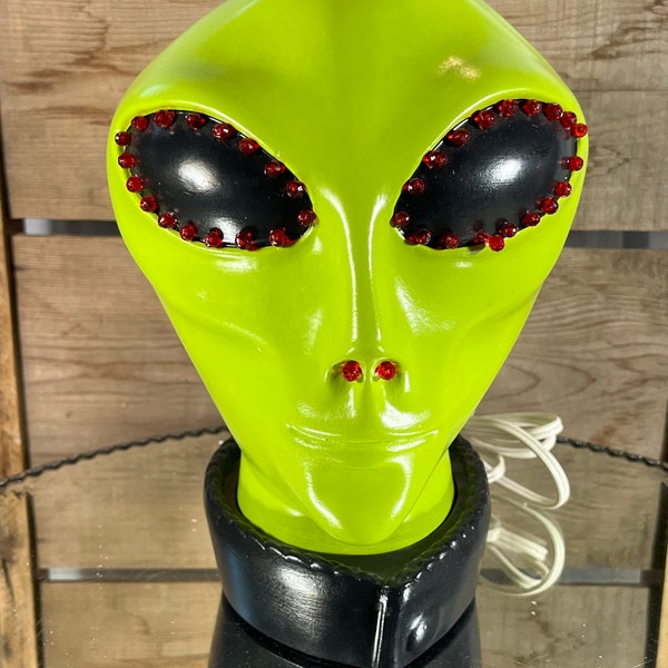 Vintage Alien Lamp - Etsy
