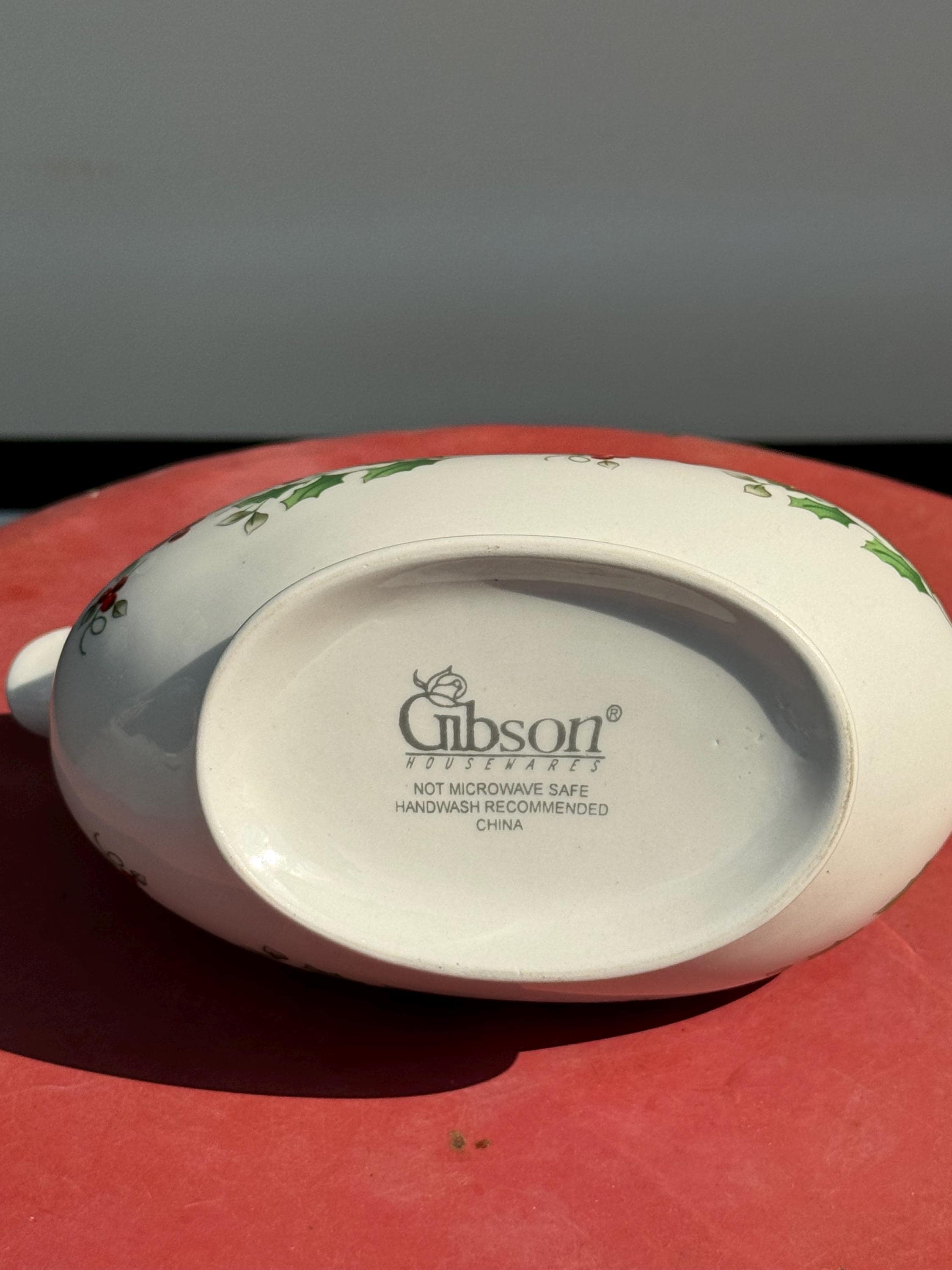 Table Setting for Eight Plus Gibson Housewares Christmas Charm Vintage ...