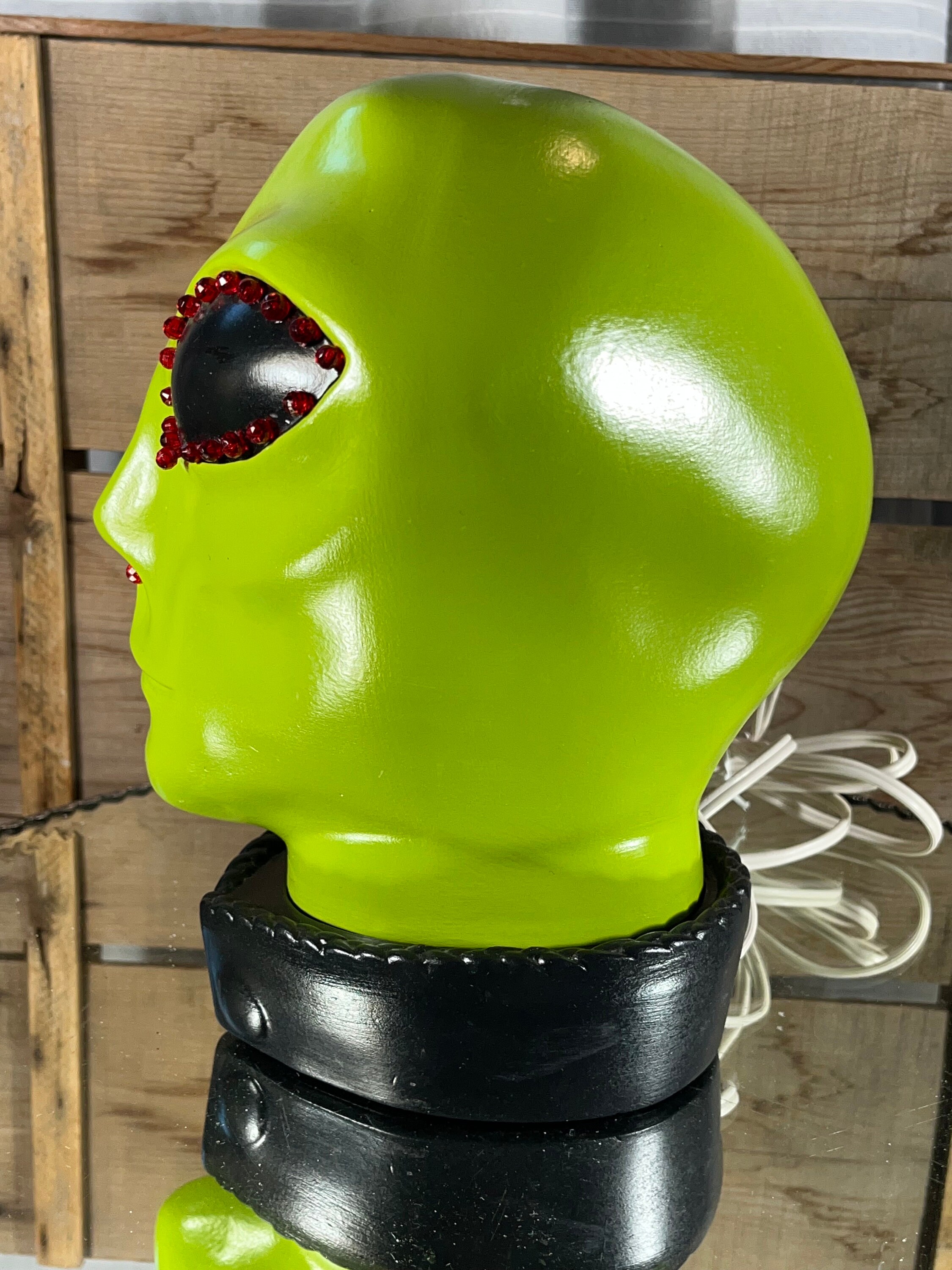 Alien Monster Halloween Decor Vintage Lighted Plug in Table Lamp Face ...