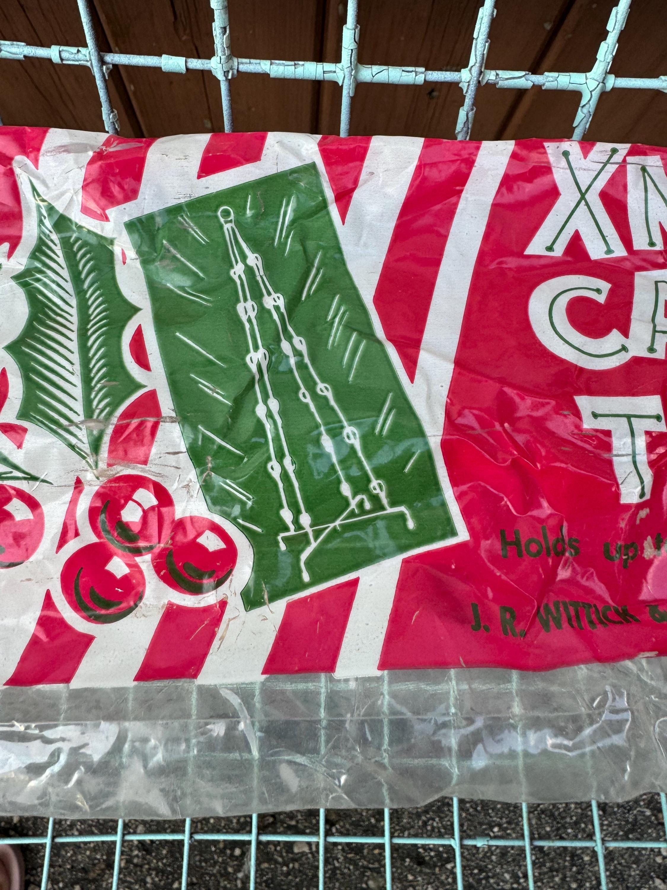 Christmas Tree Card Holder Vintage Metal Manufactured in Canada Holds up to 200 Christmas Cards ...