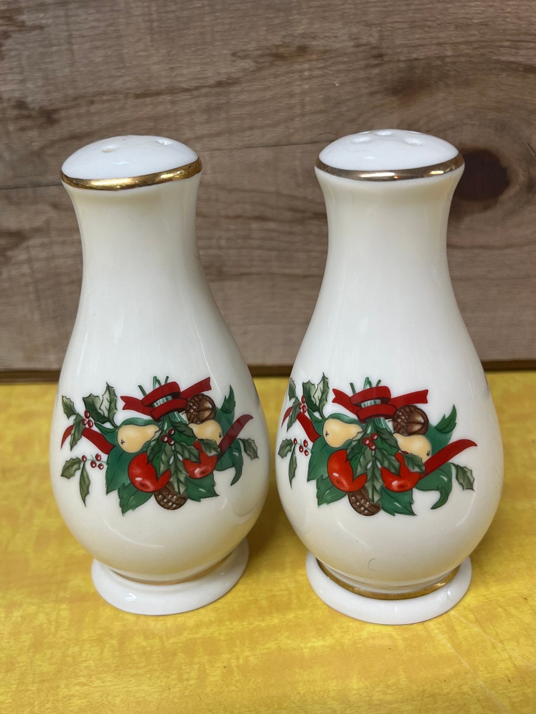 Salt Pepper Shakers Christmas Bounty by AMC Japan Porcelain Vintage ...