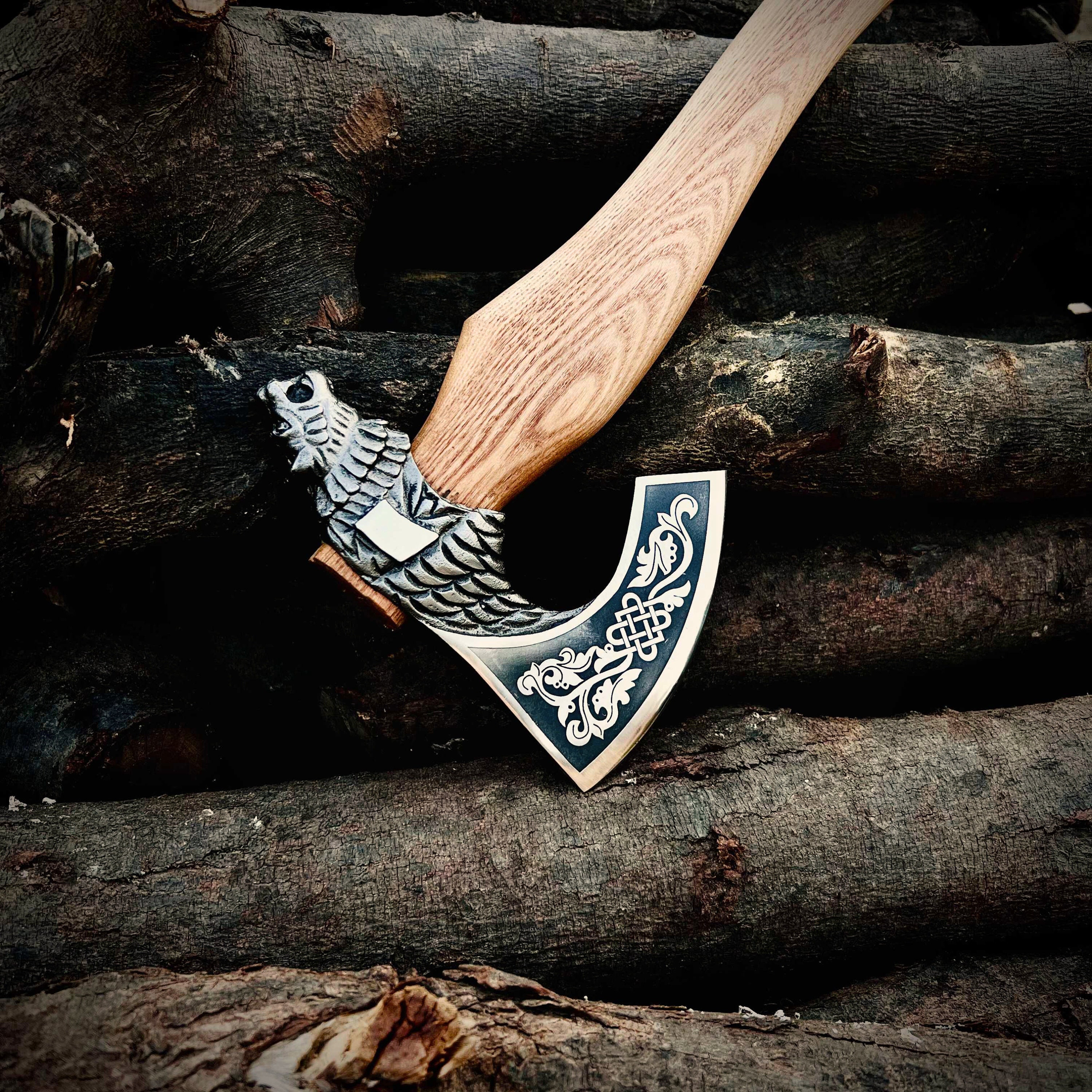 Lion Head Custom Made Carbon Steel Viking Forged Tomahawk Ragnar ...