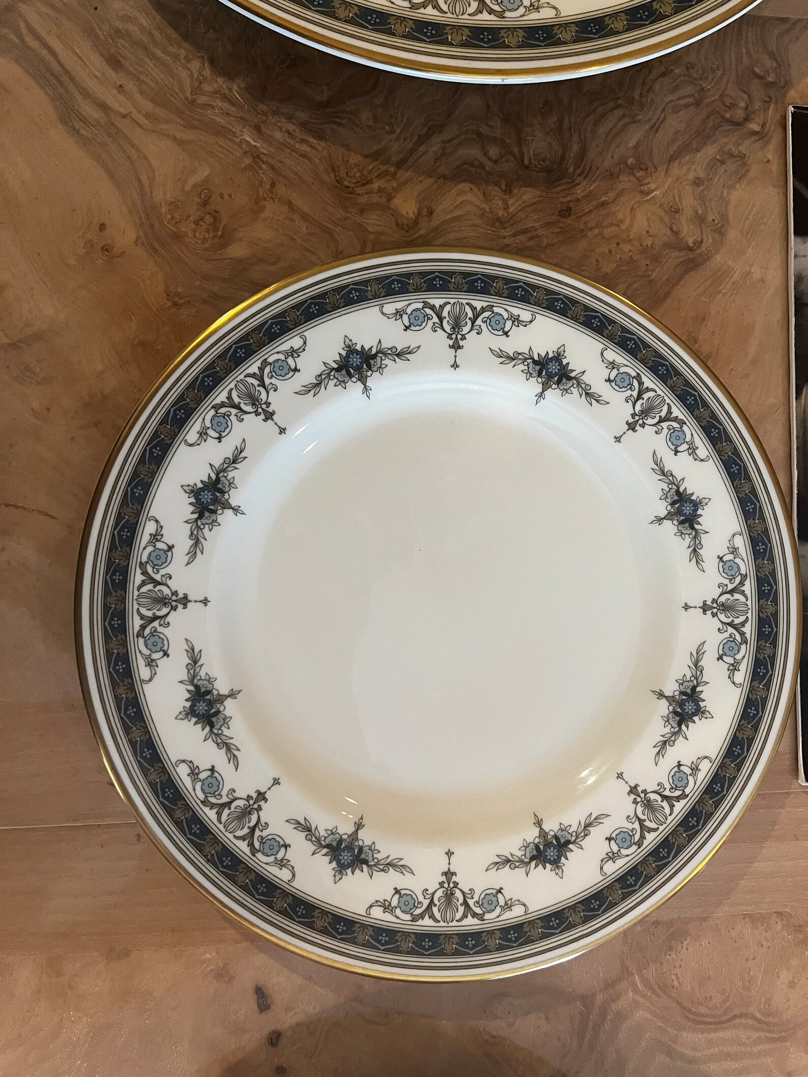 Minton Grasmere Fine Bone China. 14 Full Place Sets Plus Gravy Bowl and ...