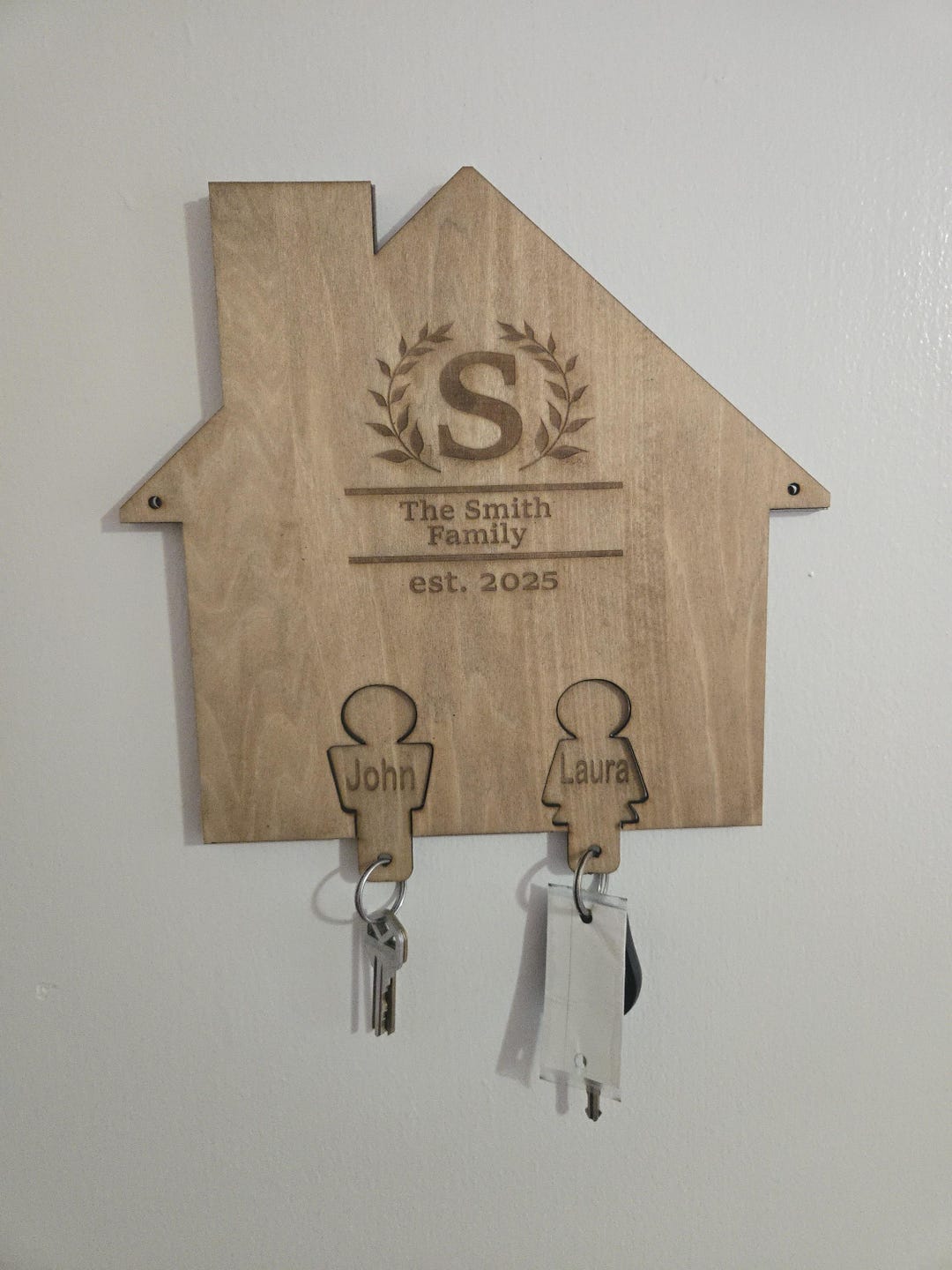 Custom Family Key Holder – House-shaped Wall Organizer, Acrylic ...