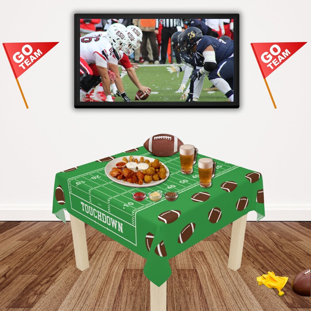 Touchdown Tablecloth for Football Game Day and Super Bowl With Yard ...