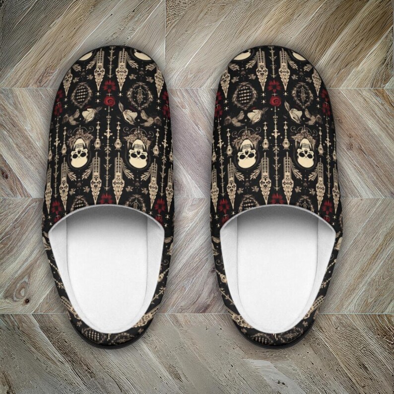 Men's Dark Academia Indoor Slippers - Medieval Skulls Pattern Footwear ...
