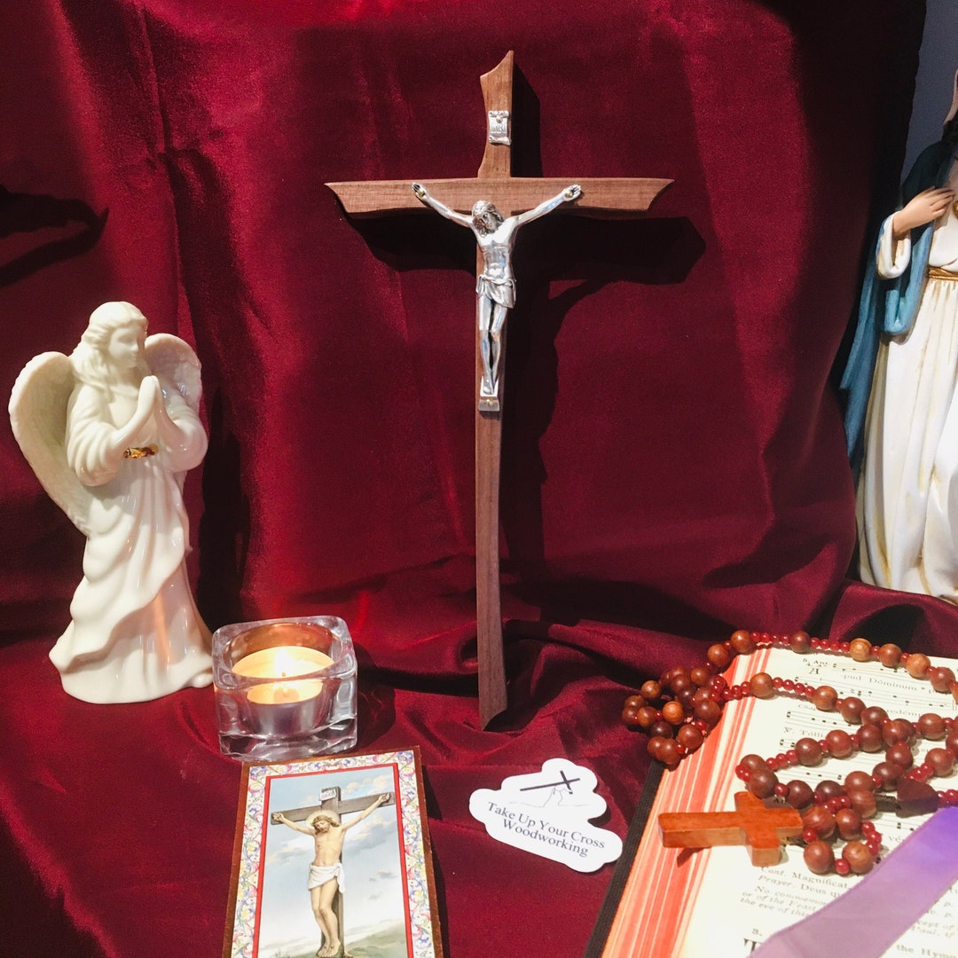 9" Modern Crucifix in Black Walnut With Italian Corpus| Crucifix Wall ...