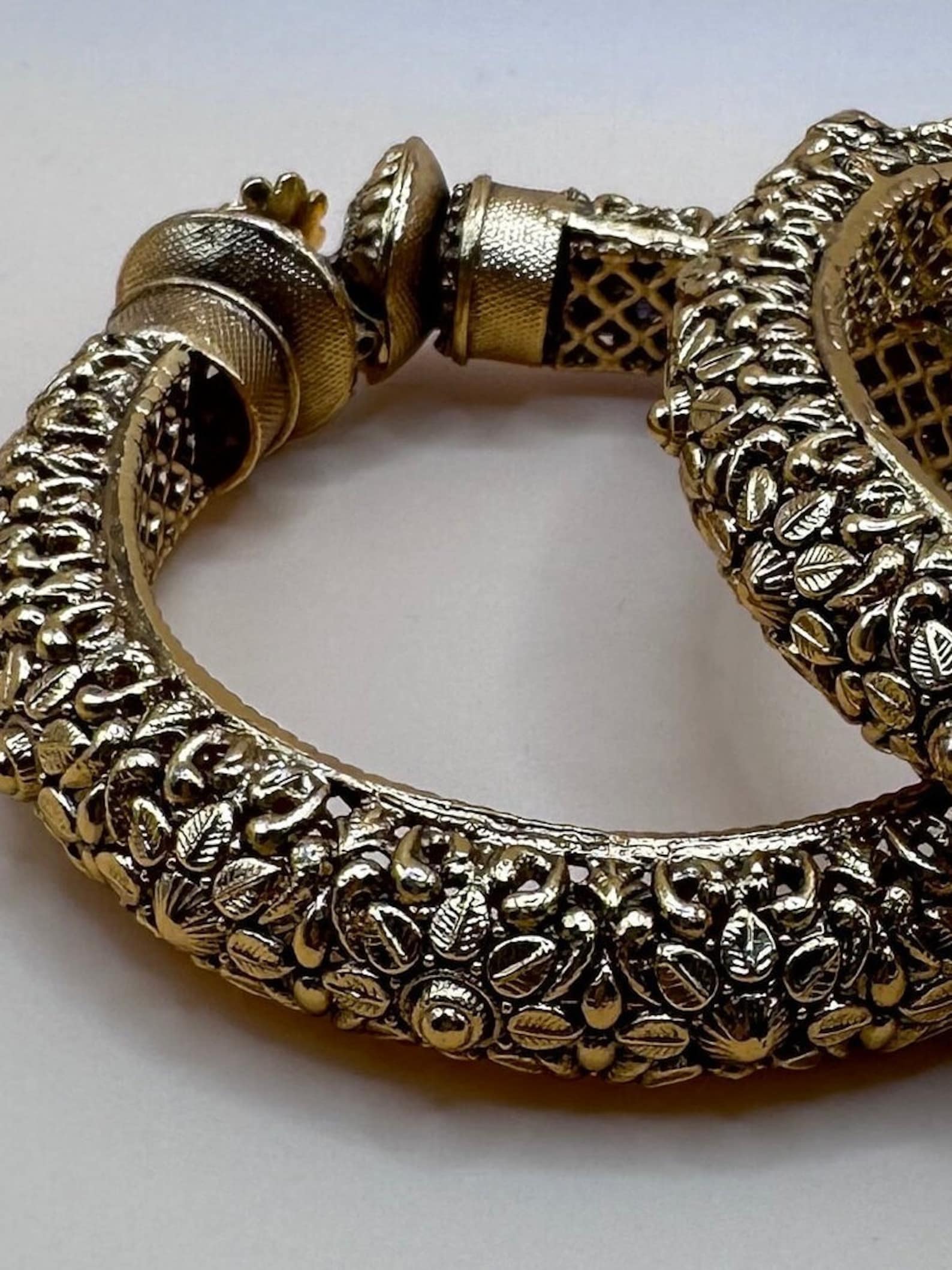 Traditional Bangles Indian Jewelry Bollywood Jewelry Indian Temple ...