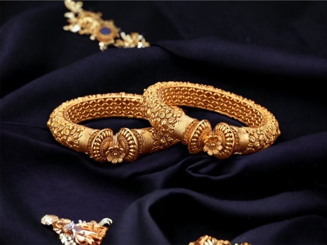 Traditional Bangles Indian Jewelry Bollywood Jewelry Indian Temple ...