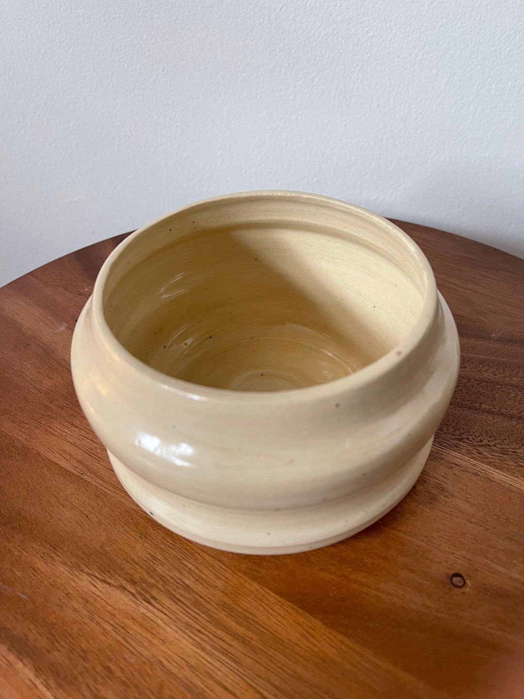 Curved Ceramic Pot With Subtle Speckling and Marbling - Etsy