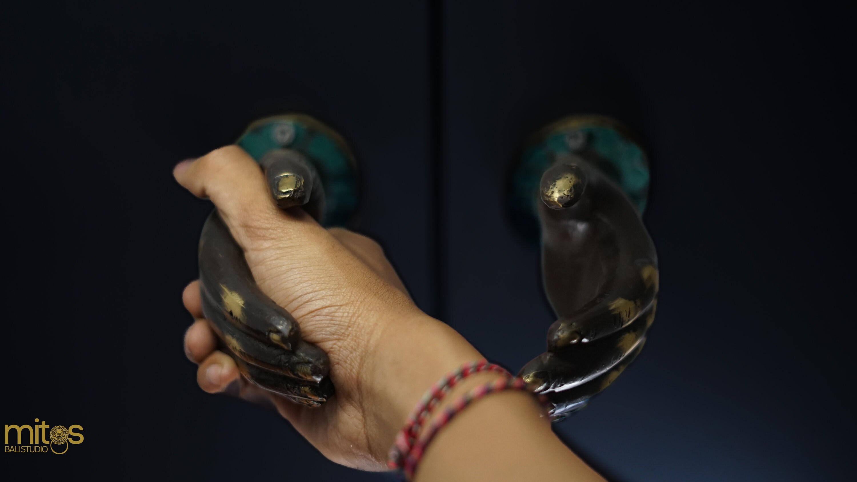 Pair Door Handle Handshake Pose, Buddha Hand Pose Pair Door Handle ...