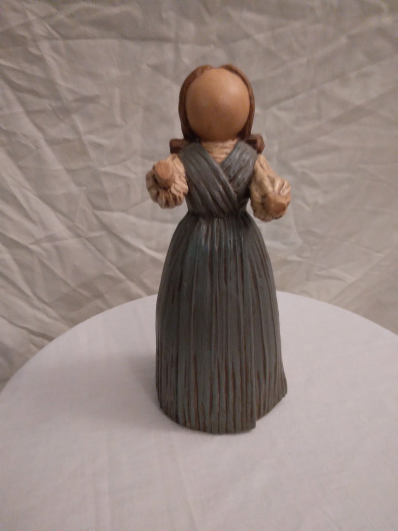 Pioneer Lady Figurine in Traditional Dress - Etsy