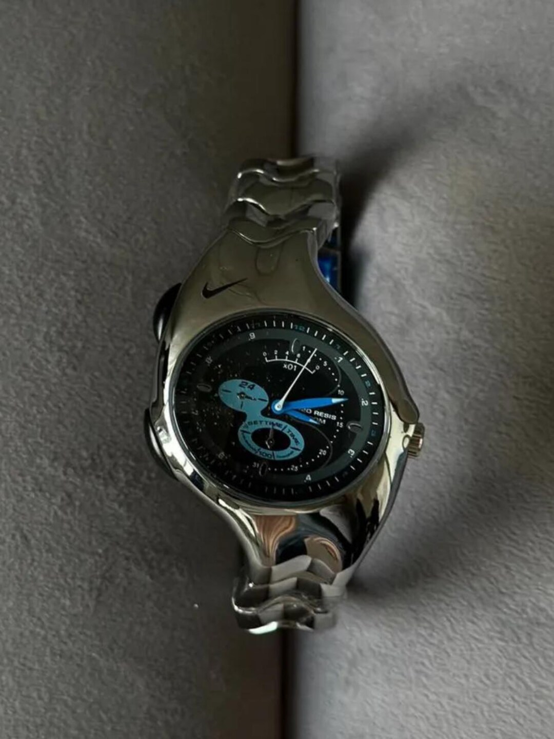 Nike Triax Wristwatch Vintage 2000s Watch Chrome-plated With a Blue ...