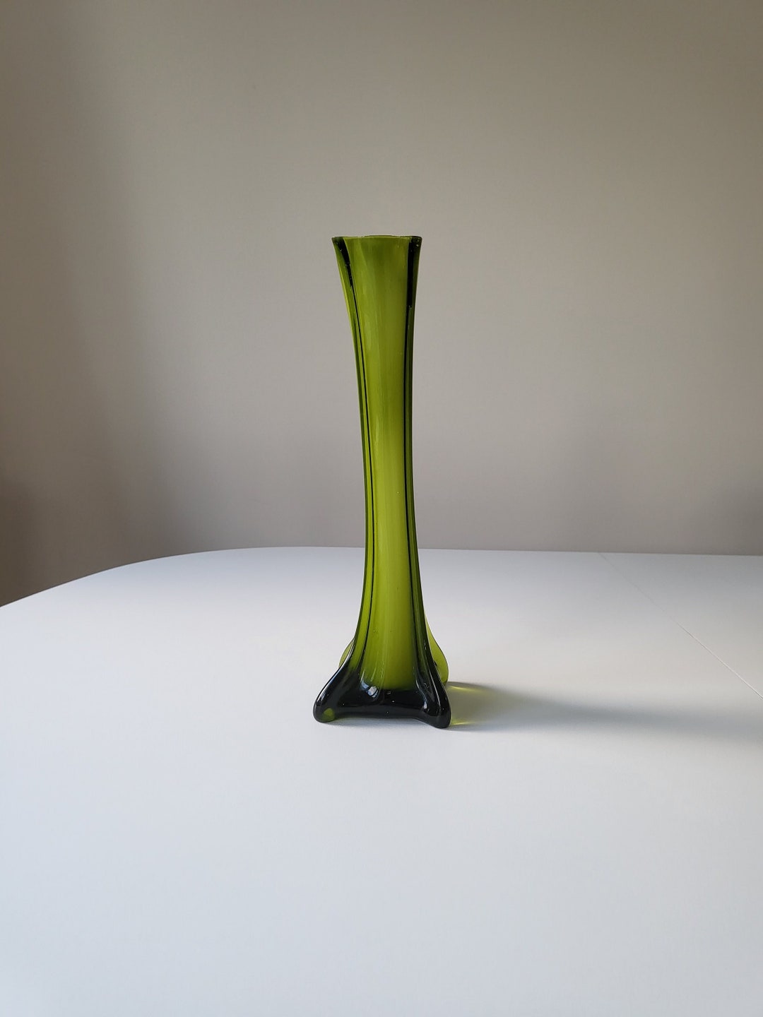 Vintage Lime Green Arching Glass Vase - Etsy