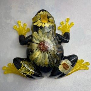 Flower Frog, Resin Frog, Epoxy Resin Frog Figurine, Frog Decor, Resin ...