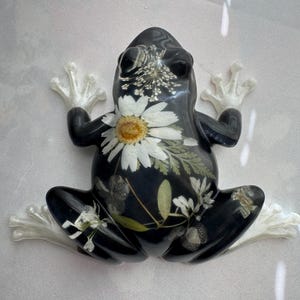 Flower Frog, Resin Frog, Epoxy Resin Frog Figurine, Frog Decor, Resin ...